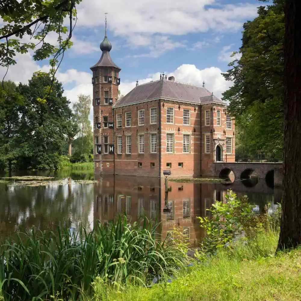 Breda までの列車は $ 10.30 から